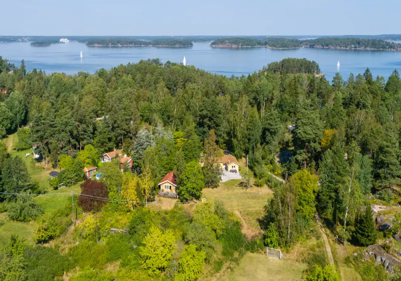 V rmd V rholma 260 Vaxholm Nordstrands M kleri Dr mmen Om Ett